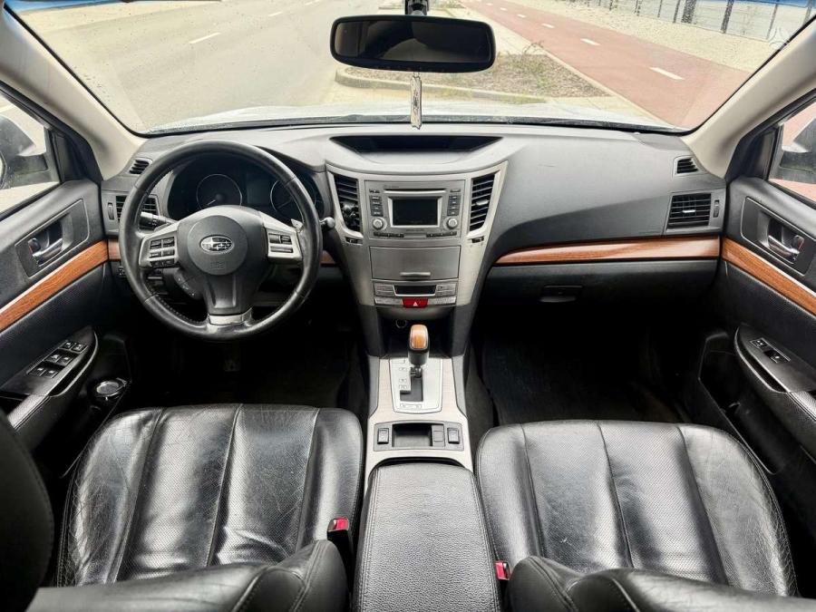 Grey Subaru Outback 2013 in Vilnius, with an engine capacity of 2.50 L and mileage of 255 thousand km for 3550 €, photo 13 on AUTOMOTO.COM.LV