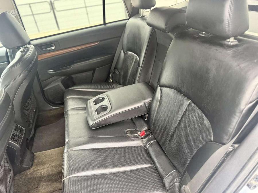 Grey Subaru Outback 2013 in Vilnius, with an engine capacity of 2.50 L and mileage of 255 thousand km for 3550 €, photo 15 on AUTOMOTO.COM.LV