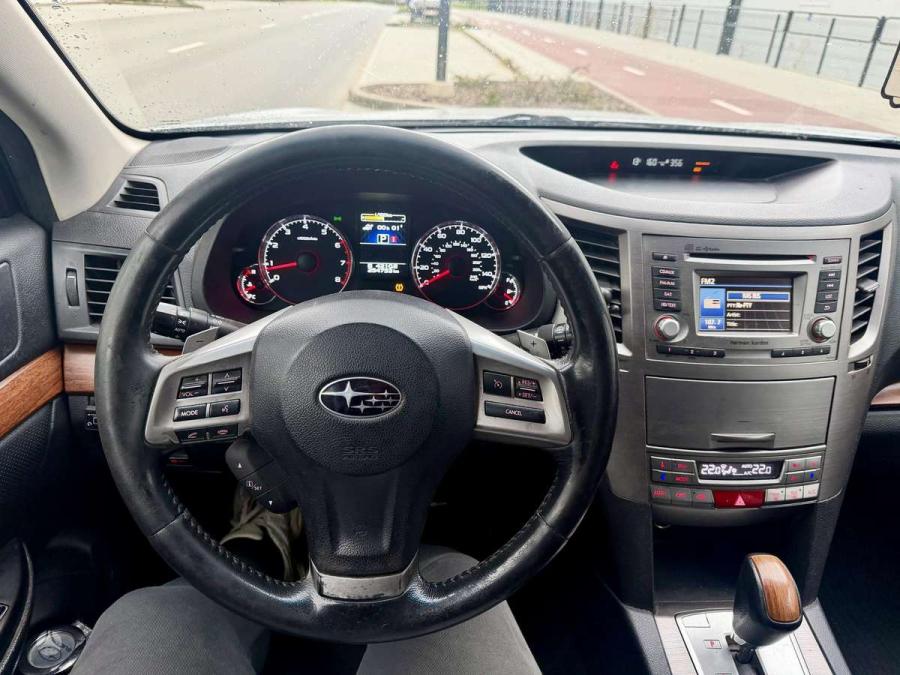 Grey Subaru Outback 2013 in Vilnius, with an engine capacity of 2.50 L and mileage of 255 thousand km for 3550 €, photo 23 on AUTOMOTO.COM.LV