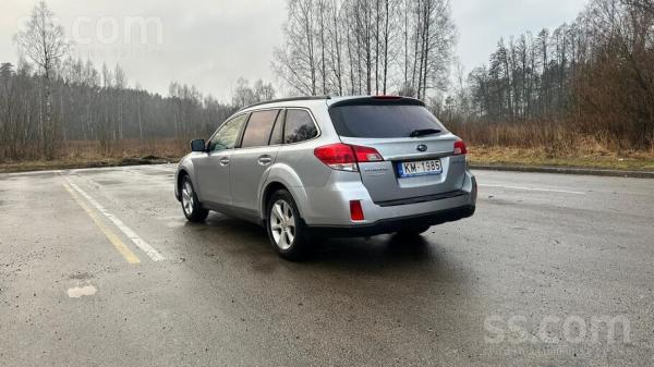 Pelēks Subaru Outback 2013 Rīga, ar dzinēja tilpumu 2.50 L un nobraukumu 223 tūkst. km par 5500 €, foto 3 vietnē AUTOMOTO.COM.LV