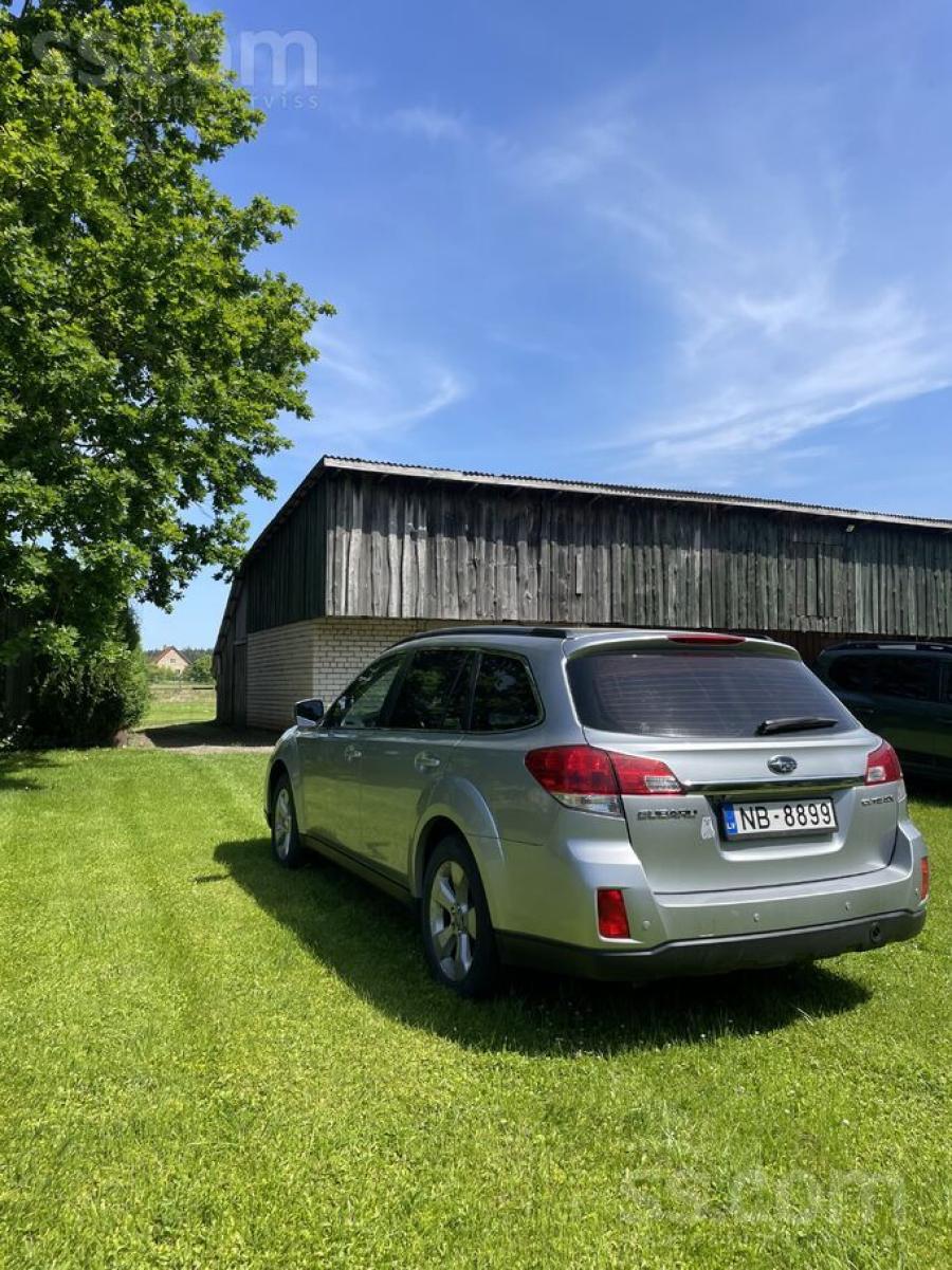 Grey Subaru Outback 2014 in Ogre, with an engine capacity of 2.50 L and mileage of 236 thousand km for 8200 €, photo 3 on AUTOMOTO.COM.LV