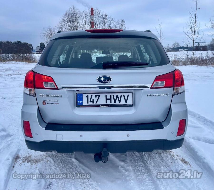 Grey Subaru Outback 2014 in Tallinn, with an engine capacity of 2.50 L and mileage of 247 thousand km for 5990 €, photo 5 on AUTOMOTO.COM.LV
