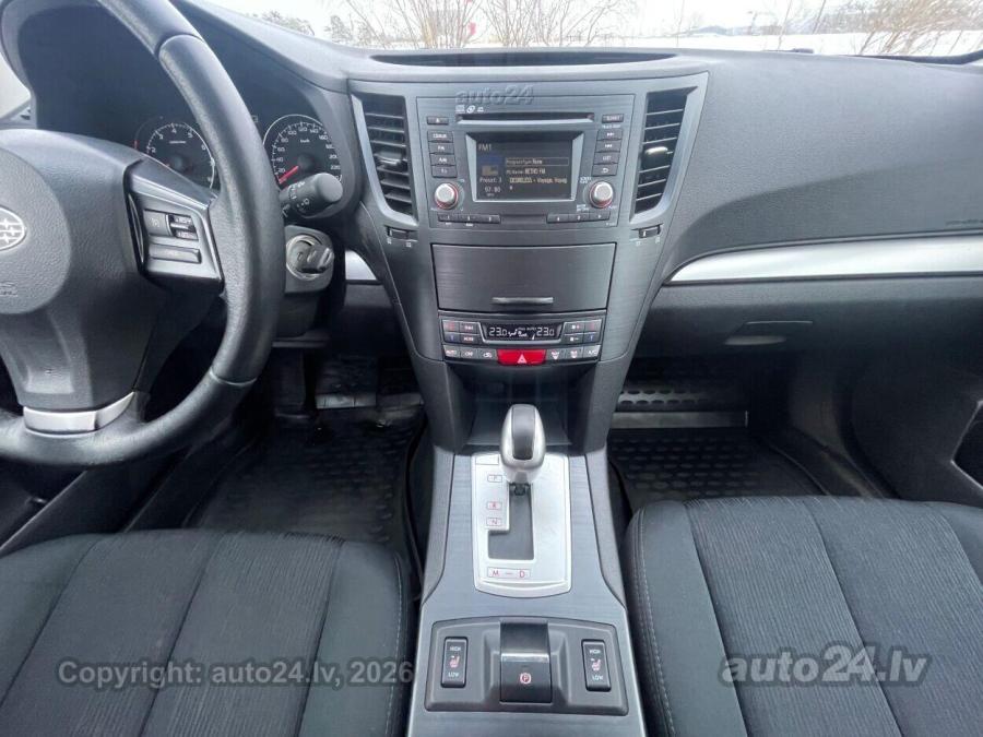 Grey Subaru Outback 2014 in Tallinn, with an engine capacity of 2.50 L and mileage of 247 thousand km for 5990 €, photo 14 on AUTOMOTO.COM.LV