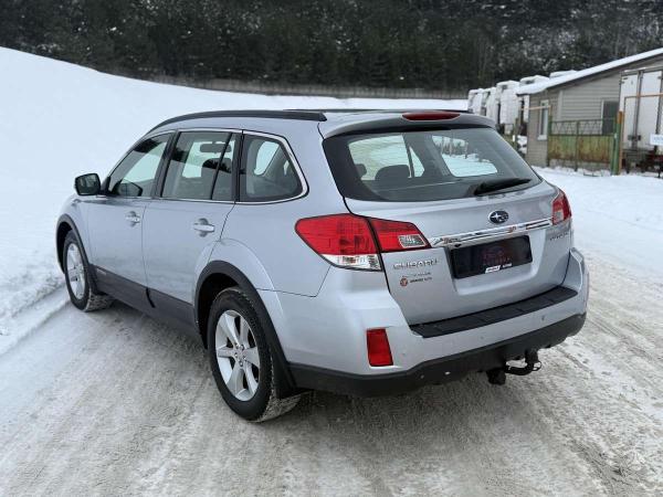 Grey Subaru Outback 2014 in Vilnius, with an engine capacity of 2.50 L and mileage of 247 thousand km for 7800 €, photo 6 on AUTOMOTO.COM.LV
