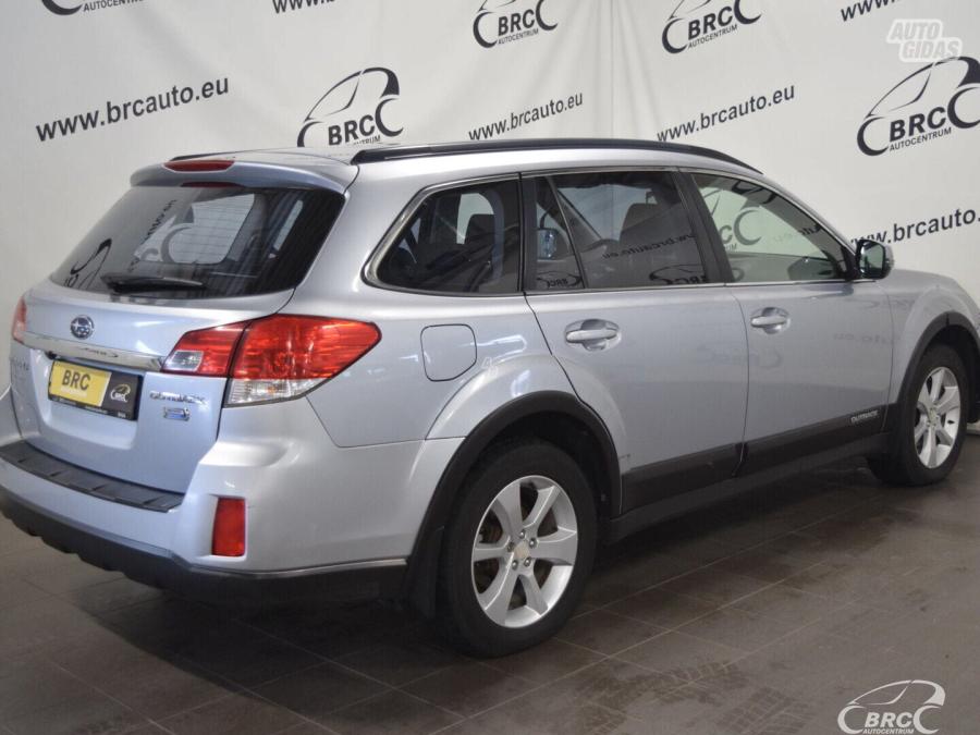 Grey Subaru Outback 2014 in Riga, with an engine capacity of 2.00 L and mileage of 337 thousand km for 2900 €, photo 2 on AUTOMOTO.COM.LV