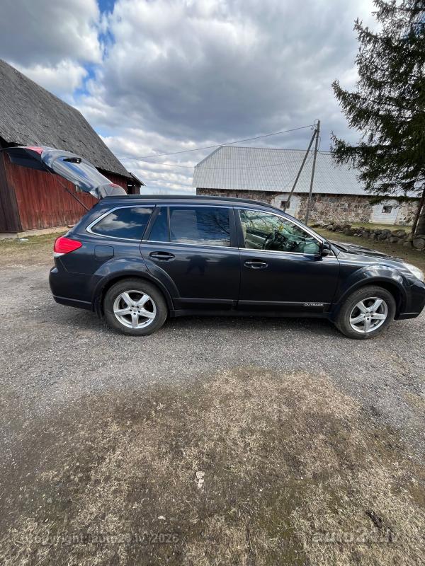 Pelēks Subaru Outback 2014 Tallina, ar dzinēja tilpumu 2.00 L un nobraukumu 333 tūkst. km par 5600 €, foto 2 vietnē AUTOMOTO.COM.LV