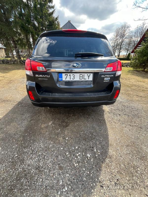 Pelēks Subaru Outback 2014 Tallina, ar dzinēja tilpumu 2.00 L un nobraukumu 333 tūkst. km par 5600 €, foto 7 vietnē AUTOMOTO.COM.LV
