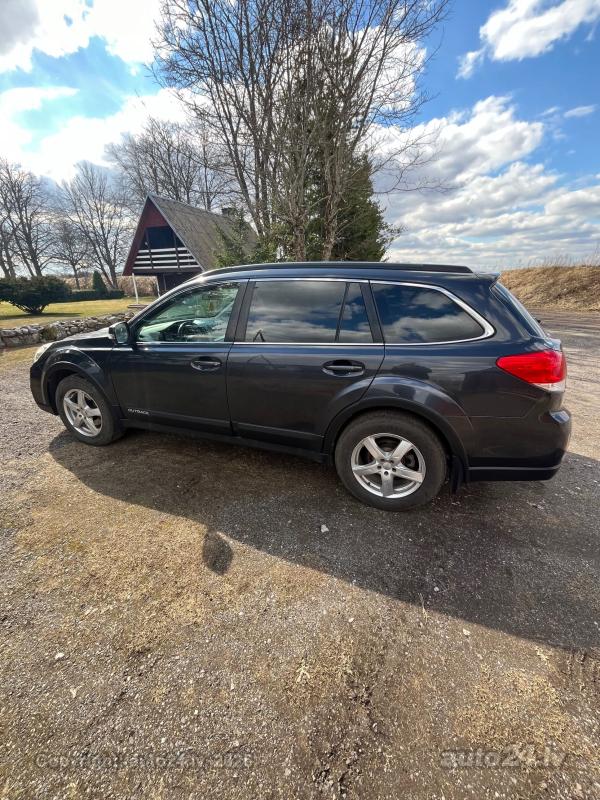 Pelēks Subaru Outback 2014 Tallina, ar dzinēja tilpumu 2.00 L un nobraukumu 333 tūkst. km par 5600 €, foto 8 vietnē AUTOMOTO.COM.LV