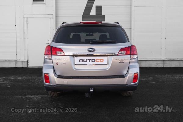 Grey Subaru Outback 2014 in Tallinn, with an engine capacity of 2.00 L and mileage of 202 thousand km for 6999 €, photo 7 on AUTOMOTO.COM.LV