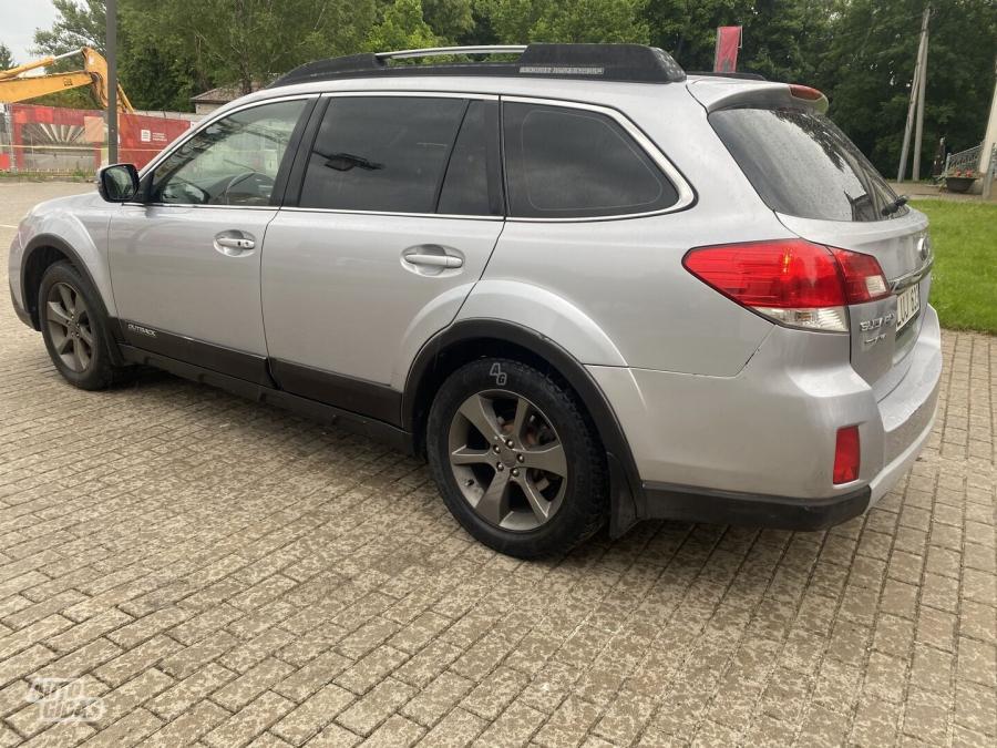 Grey Subaru Outback 2014 in Vilnius, with an engine capacity of 2.00 L and mileage of 350 thousand km for 6200 €, photo 4 on AUTOMOTO.COM.LV