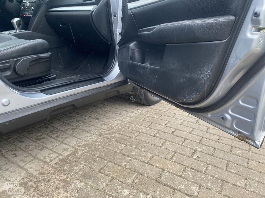 Grey Subaru Outback 2014 in Vilnius, with an engine capacity of 2.00 L and mileage of 350 thousand km for 6200 €, photo 15 on AUTOMOTO.COM.LV