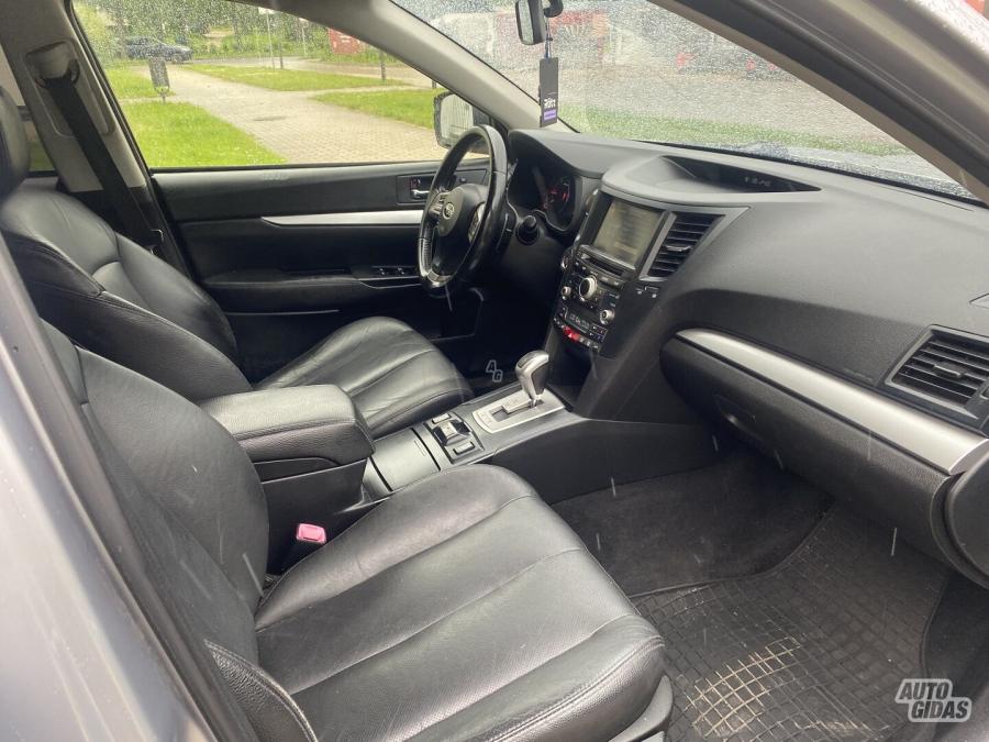 Grey Subaru Outback 2014 in Vilnius, with an engine capacity of 2.00 L and mileage of 350 thousand km for 6200 €, photo 24 on AUTOMOTO.COM.LV