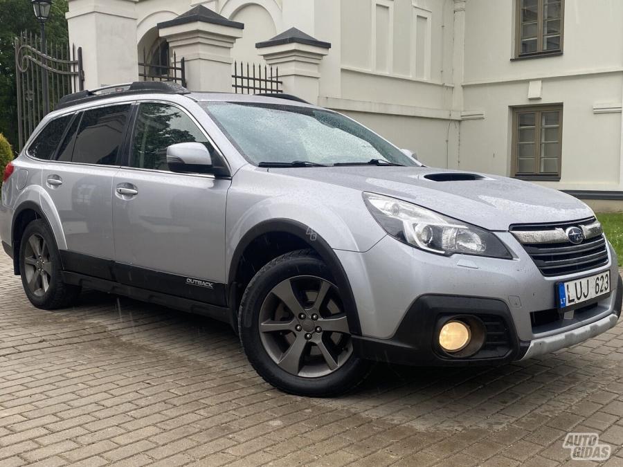 Grey Subaru Outback 2014 in Vilnius, with an engine capacity of 2.00 L and mileage of 350 thousand km for 6200 €, photo 1 on AUTOMOTO.COM.LV