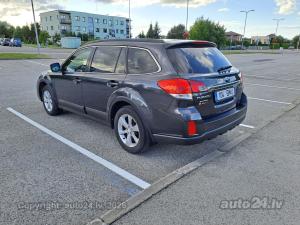 Pelēks Subaru Outback 2014 Tallina, ar dzinēja tilpumu 2.50 L un nobraukumu 173 tūkst. km par 7700 €, foto 4 vietnē AUTOMOTO.COM.LV