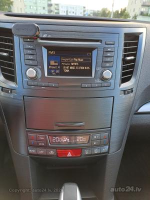 Pelēks Subaru Outback 2014 Tallina, ar dzinēja tilpumu 2.50 L un nobraukumu 173 tūkst. km par 7700 €, foto 11 vietnē AUTOMOTO.COM.LV