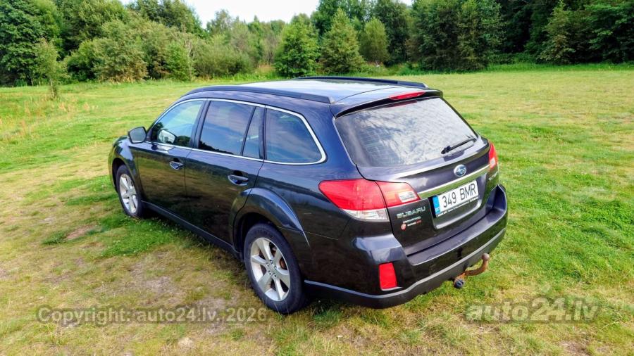 Grey Subaru Outback 2014 in Tallinn, with an engine capacity of 2.50 L and mileage of 211 thousand km for 6499 €, photo 5 on AUTOMOTO.COM.LV