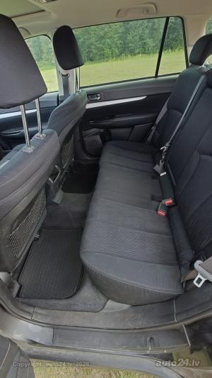 Grey Subaru Outback 2014 in Tallinn, with an engine capacity of 2.50 L and mileage of 211 thousand km for 6499 €, photo 9 on AUTOMOTO.COM.LV