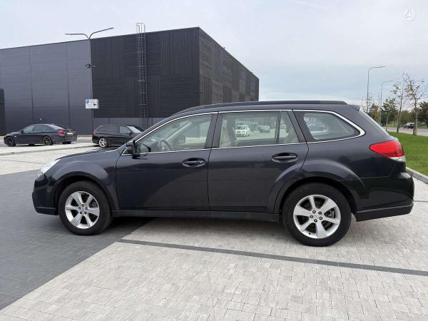Subaru Outback 2014 Šauļi vietnē Pelēks Subaru Outback 2014 Šauļi, ar dzinēja tilpumu 2.00 L un nobraukumu 220 tūkst. km par 4500 €, foto 9 vietnē AUTOMOTO.COM.LV