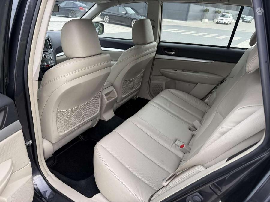 Pelēks Subaru Outback 2014 Šauļi, ar dzinēja tilpumu 2.00 L un nobraukumu 220 tūkst. km par 4500 €, foto 17 vietnē AUTOMOTO.COM.LV