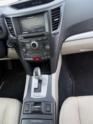 Pelēks Subaru Outback 2014 Šauļi, ar dzinēja tilpumu 2.00 L un nobraukumu 220 tūkst. km par 4500 €, foto 19 vietnē AUTOMOTO.COM.LV