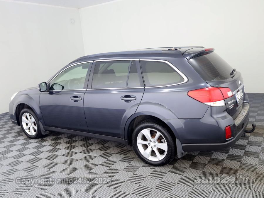 Grey Subaru Outback 2014 in Tallinn, with an engine capacity of 2.00 L and mileage of 363 thousand km for 3499 €, photo 5 on AUTOMOTO.COM.LV
