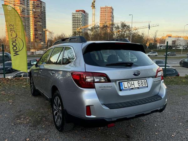 Grey Subaru Outback 2015 in Vilnius, with an engine capacity of 2.46 L and mileage of 286 thousand km for 9500 €, photo 7 on AUTOMOTO.COM.LV