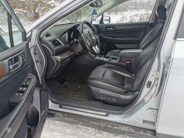 Grey Subaru Outback 2015 in Vilnius, with an engine capacity of 3.60 L and mileage of 219 thousand km for 8600 €, photo 9 on AUTOMOTO.COM.LV
