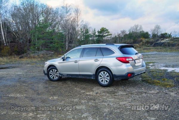Grey Subaru Outback 2015 in Tallinn, with an engine capacity of 2.50 L and mileage of 217 thousand km for 9900 €, photo 2 on AUTOMOTO.COM.LV