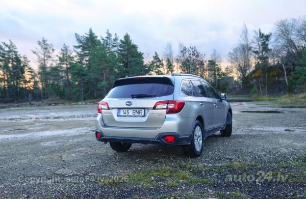 Grey Subaru Outback 2015 in Tallinn, with an engine capacity of 2.50 L and mileage of 217 thousand km for 9900 €, photo 4 on AUTOMOTO.COM.LV