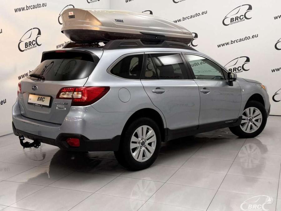 Grey Subaru Outback 2015 in Vilnius, with an engine capacity of 2.46 L and mileage of 242 thousand km for 11500 €, photo 3 on AUTOMOTO.COM.LV