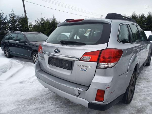 Grey Subaru Outback 2015 in Kaunas, with an engine capacity of 2.00 L and mileage of 351 thousand km for 2100 €, photo 6 on AUTOMOTO.COM.LV