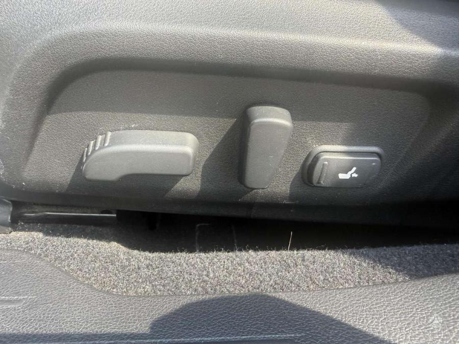 Grey Subaru Outback 2015 in Vilnius, with an engine capacity of 2.50 L and mileage of 236 thousand km for 12300 €, photo 21 on AUTOMOTO.COM.LV