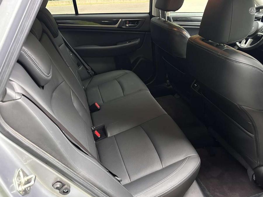 Grey Subaru Outback 2015 in Vilnius, with an engine capacity of 2.50 L and mileage of 248 thousand km for 11800 €, photo 18 on AUTOMOTO.COM.LV