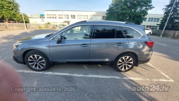 Pelēks Subaru Outback 2015 Tallina, ar dzinēja tilpumu 2.50 L un nobraukumu 115 tūkst. km par 15000 €, foto 3 vietnē AUTOMOTO.COM.LV