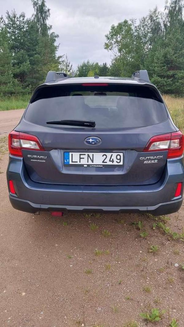 Grey Subaru Outback 2015 in Vilnius, with an engine capacity of 2.50 L and mileage of 279 thousand km for 9950 €, photo 2 on AUTOMOTO.COM.LV