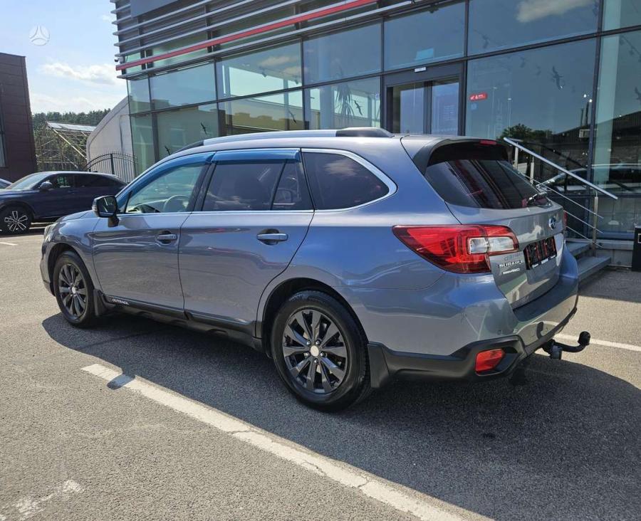 Grey Subaru Outback 2015 in Vilnius, with an engine capacity of 2.50 L and mileage of 155 thousand km for 15290 €, photo 5 on AUTOMOTO.COM.LV