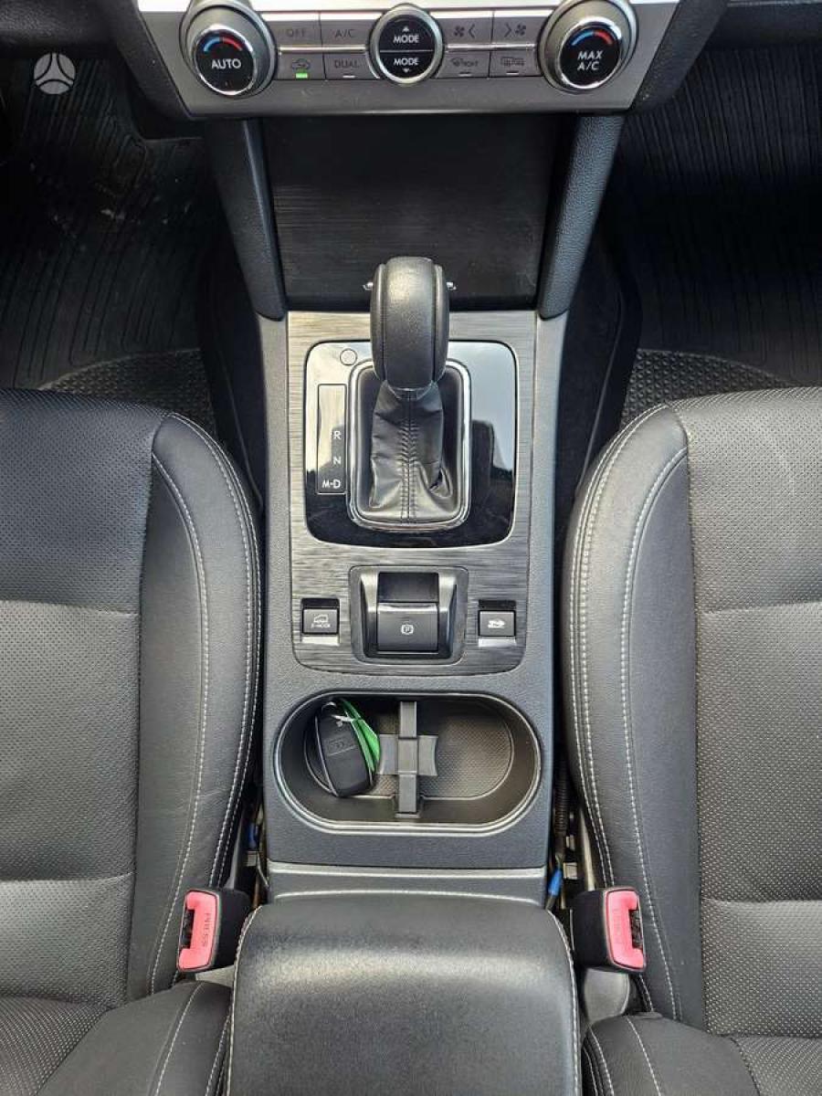 Grey Subaru Outback 2015 in Vilnius, with an engine capacity of 2.50 L and mileage of 155 thousand km for 15290 €, photo 13 on AUTOMOTO.COM.LV
