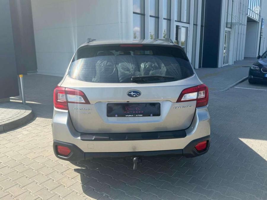 Pelēks Subaru Outback 2015 Viļņa, ar dzinēja tilpumu 2.50 L un nobraukumu 236 tūkst. km par 10500 €, foto 9 vietnē AUTOMOTO.COM.LV