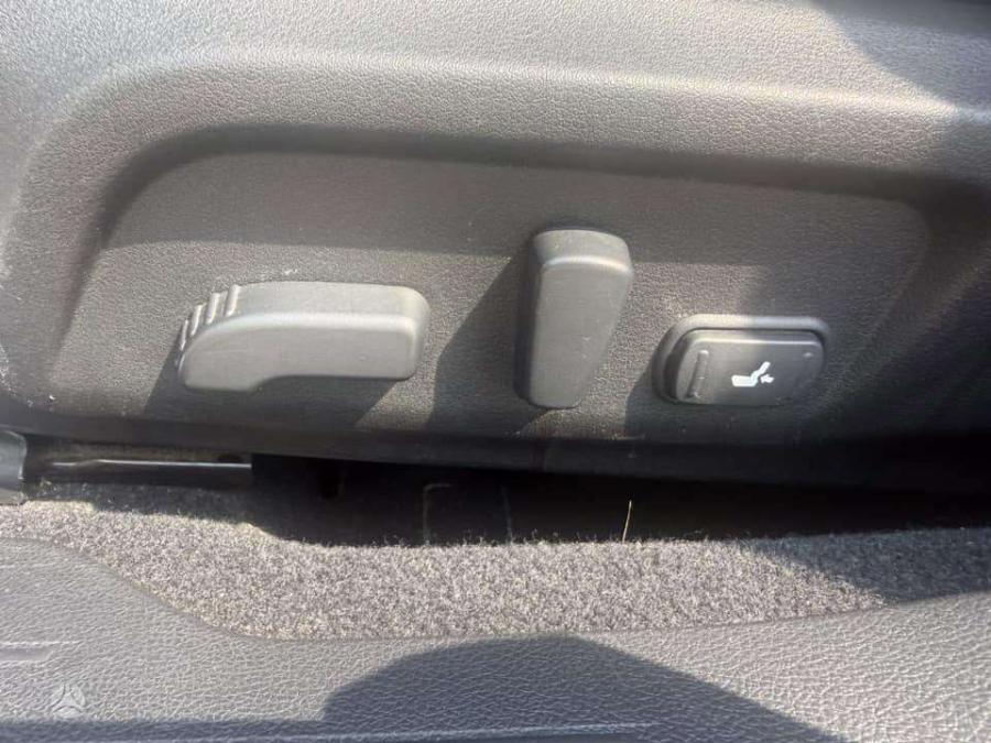 Pelēks Subaru Outback 2015 Viļņa, ar dzinēja tilpumu 2.50 L un nobraukumu 236 tūkst. km par 10500 €, foto 20 vietnē AUTOMOTO.COM.LV