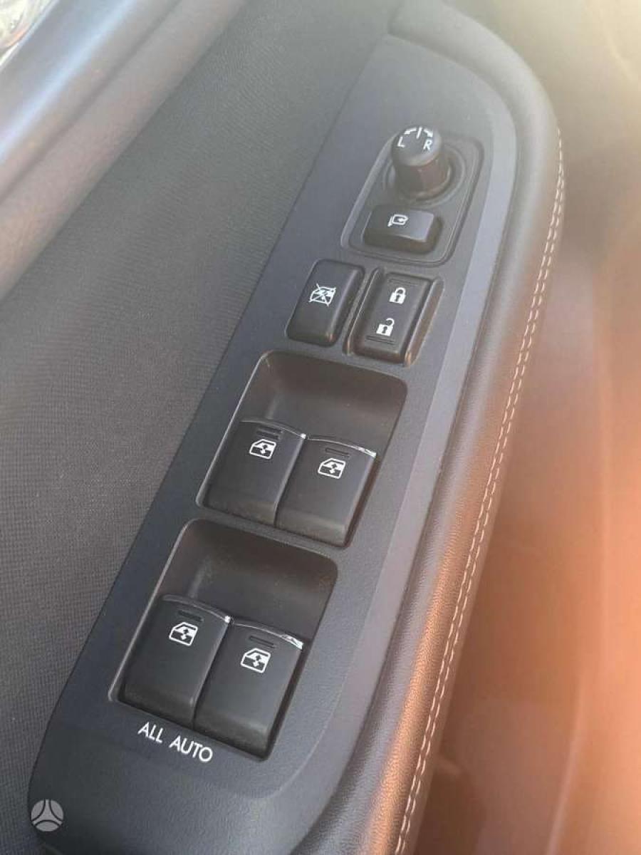 Pelēks Subaru Outback 2015 Viļņa, ar dzinēja tilpumu 2.50 L un nobraukumu 236 tūkst. km par 10500 €, foto 25 vietnē AUTOMOTO.COM.LV