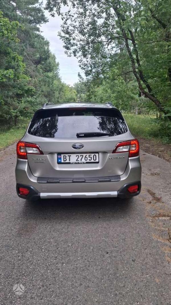 Grey Subaru Outback 2015 in Vilnius, with an engine capacity of 2.50 L and mileage of 218 thousand km for 9800 €, photo 6 on AUTOMOTO.COM.LV