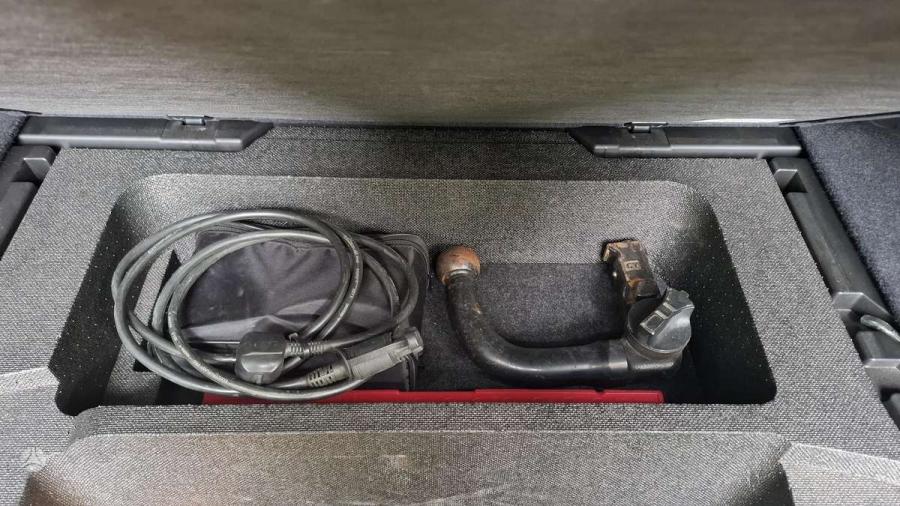 Pelēks Subaru Outback 2015 Viļņa, ar dzinēja tilpumu 2.50 L un nobraukumu 218 tūkst. km par 9800 €, foto 27 vietnē AUTOMOTO.COM.LV