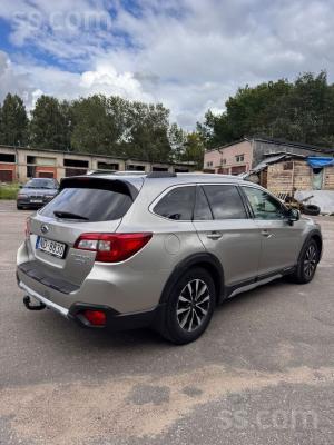 Grey Subaru Outback 2015 in Riga, with an engine capacity of 2.00 L and mileage of 206 thousand km for 9990 €, photo 4 on AUTOMOTO.COM.LV
