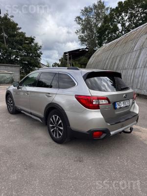 Grey Subaru Outback 2015 in Riga, with an engine capacity of 2.00 L and mileage of 206 thousand km for 9990 €, photo 5 on AUTOMOTO.COM.LV