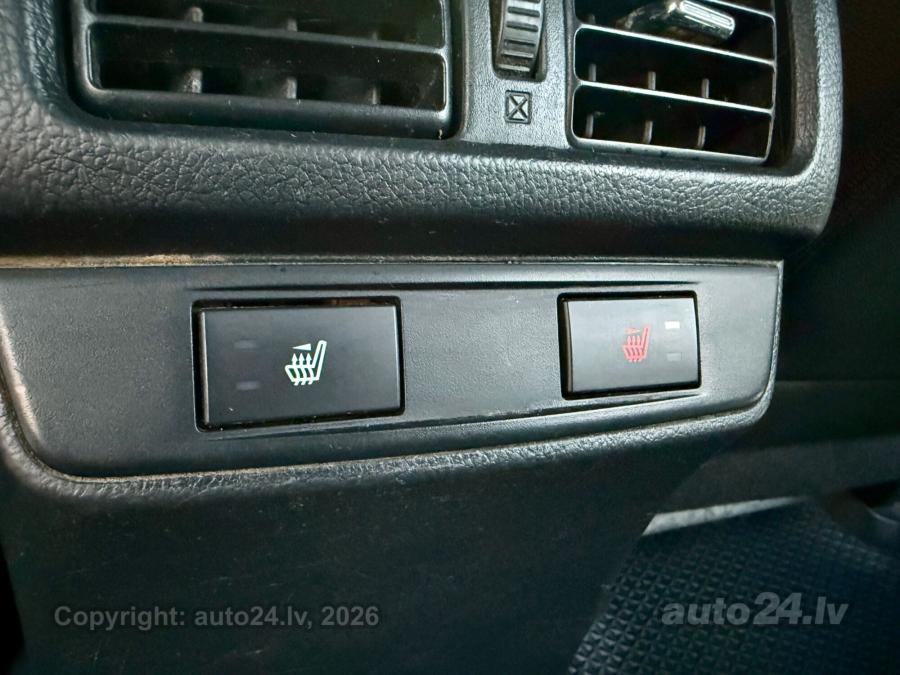 Grey Subaru Outback 2015 in Tallinn, with an engine capacity of 2.00 L and mileage of 201 thousand km for 9700 €, photo 23 on AUTOMOTO.COM.LV