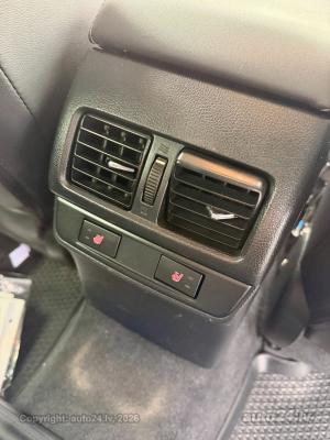 Grey Subaru Outback 2015 in Tallinn, with an engine capacity of 2.50 L and mileage of 220 thousand km for 9990 €, photo 14 on AUTOMOTO.COM.LV