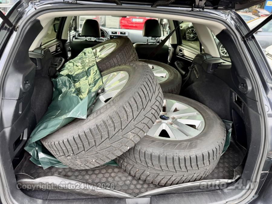 Grey Subaru Outback 2015 in Tallinn, with an engine capacity of 2.50 L and mileage of 220 thousand km for 9990 €, photo 18 on AUTOMOTO.COM.LV