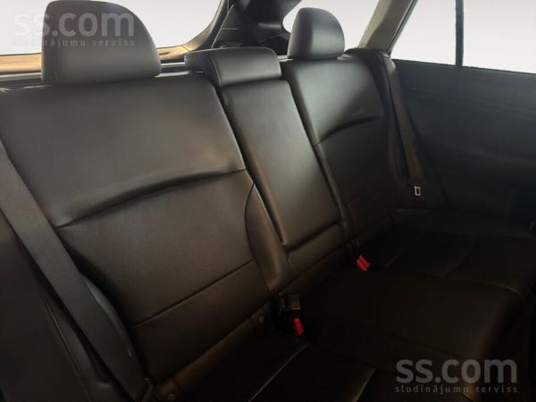 Pelēks Subaru Outback 2015 Rīga, ar dzinēja tilpumu 2.50 L un nobraukumu 183 tūkst. km par 8000 €, foto 8 vietnē AUTOMOTO.COM.LV