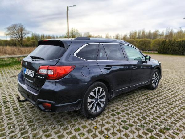 Pelēks Subaru Outback 2016 Tallina, ar dzinēja tilpumu 2.50 L un nobraukumu 224 tūkst. km par 14400 €, foto 4 vietnē AUTOMOTO.COM.LV
