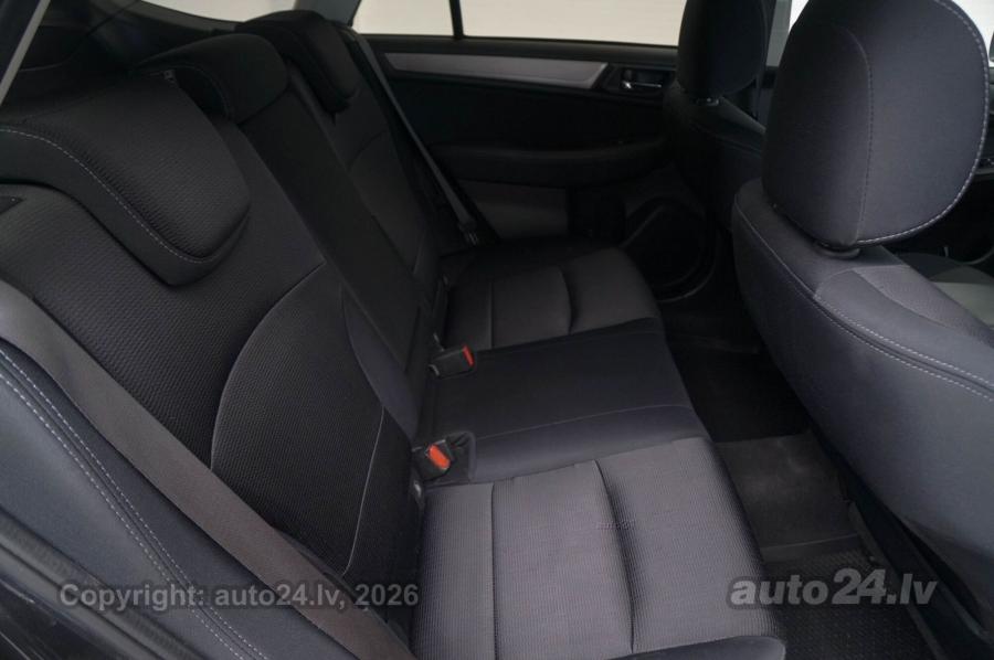 Pelēks Subaru Outback 2016 Tallina, ar dzinēja tilpumu 2.50 L un nobraukumu 191 tūkst. km par 12590 €, foto 12 vietnē AUTOMOTO.COM.LV